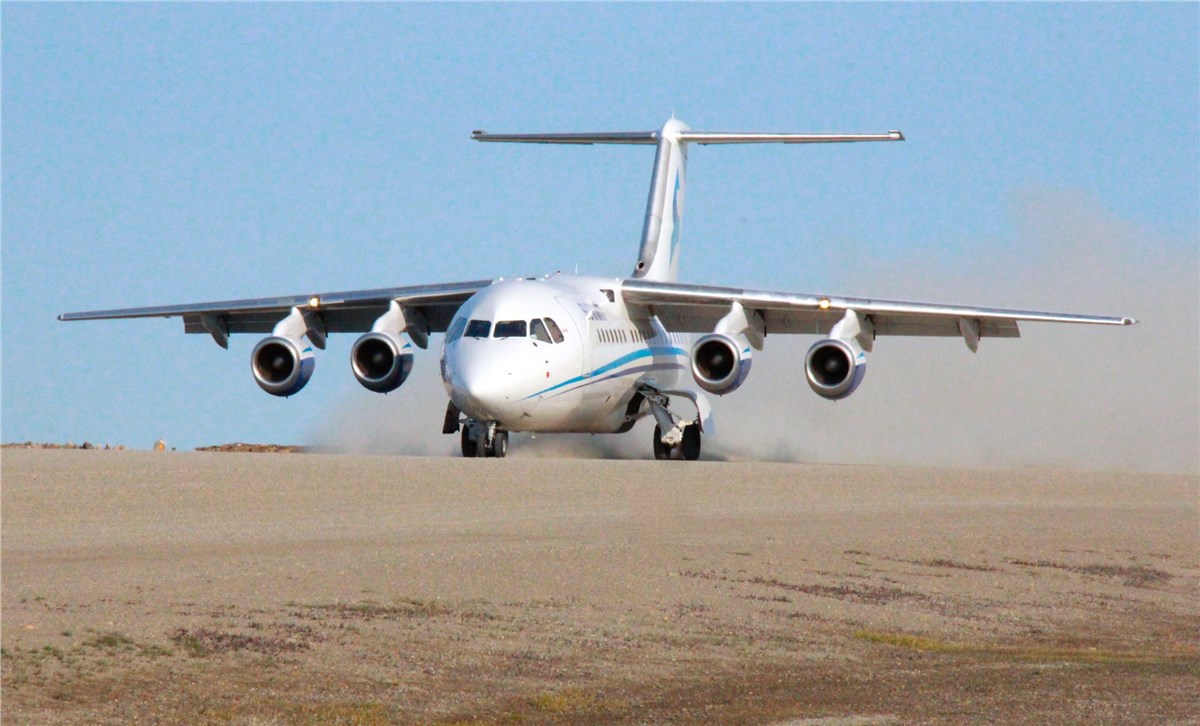 Summit Air Opens Calgary Base and Adds AVRO RJ-100 Aircraft