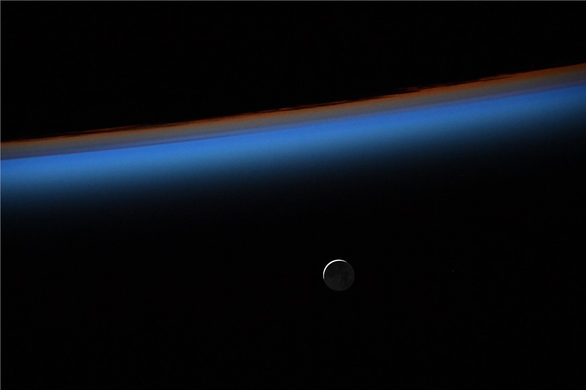 Illuminating Earth's shine